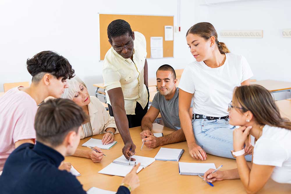 English School & Language Learning Center - UCEDA